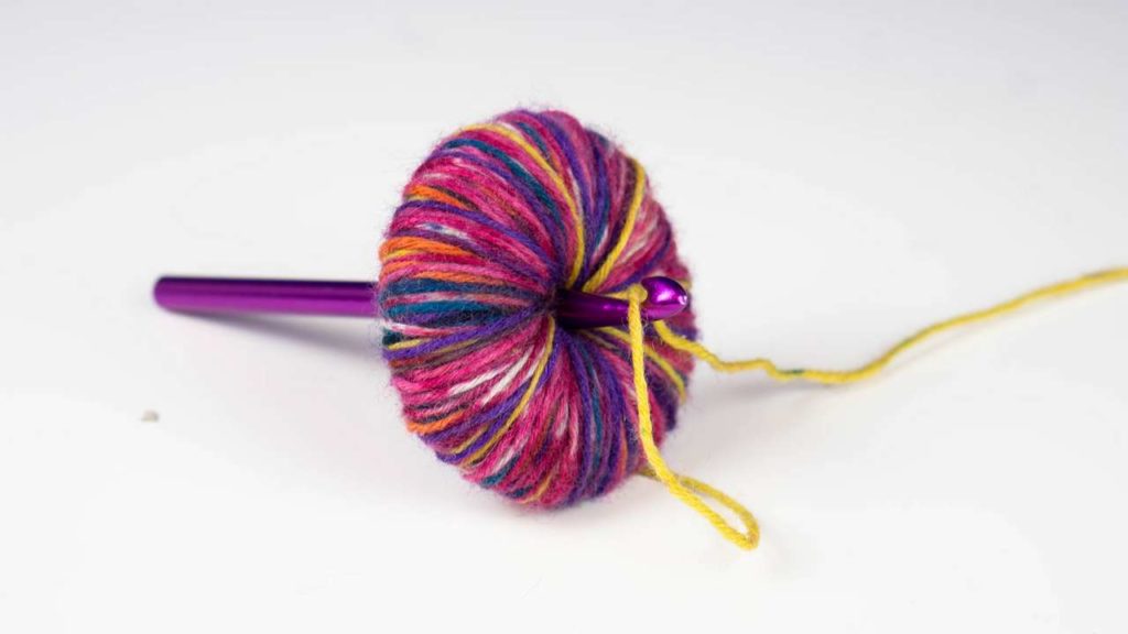 8 Tipps Bommel selber machen - Pompom basteln Anleitung